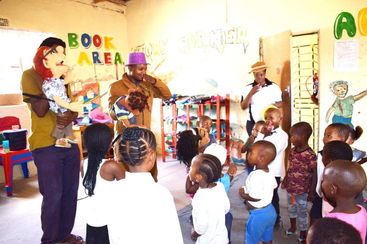 Puppeteer pulls the strings of community art | Vuk'uzenzele